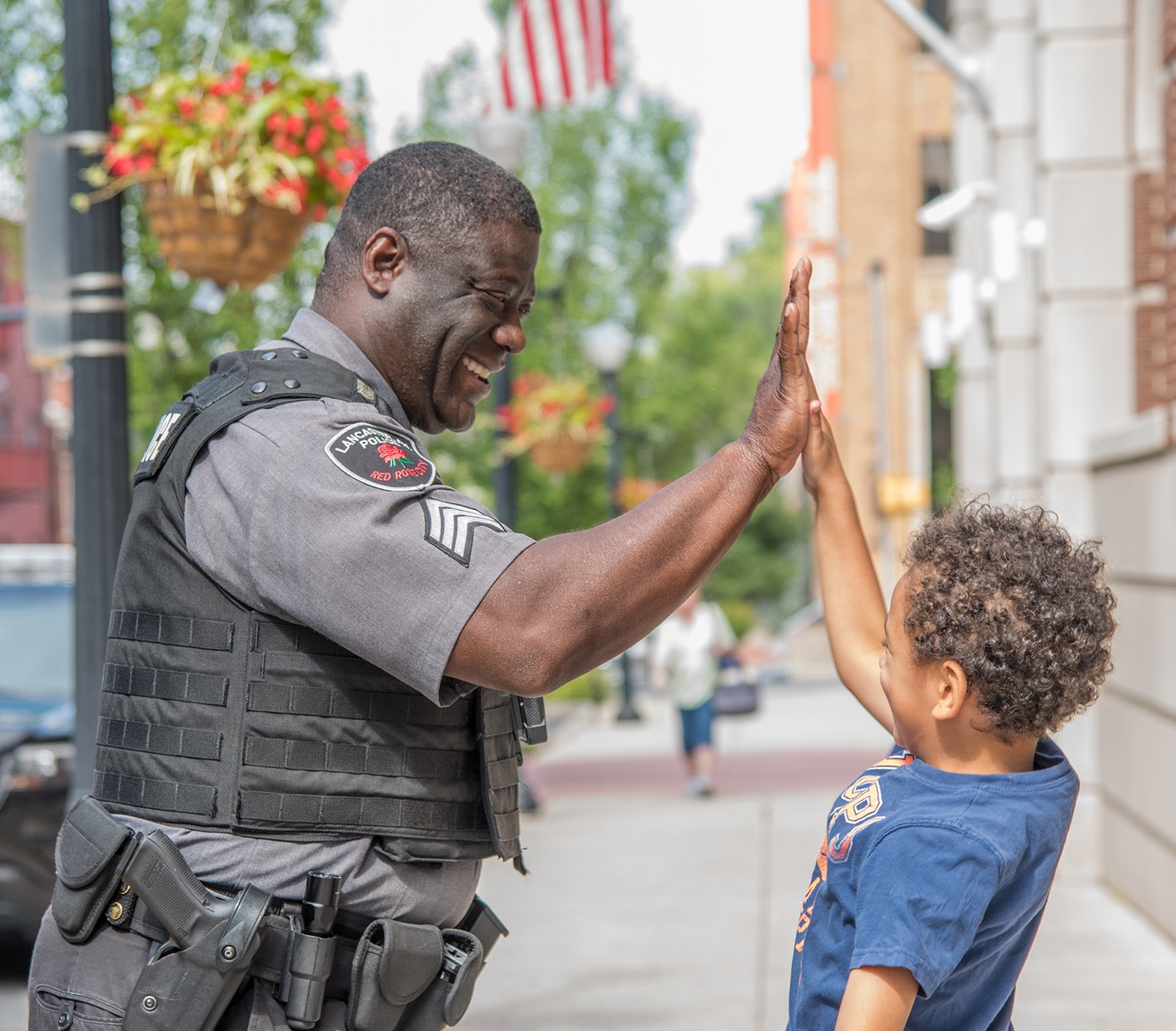 Chief Mendez discusses law enforcement with Mayor Sorace at Hourglass ...